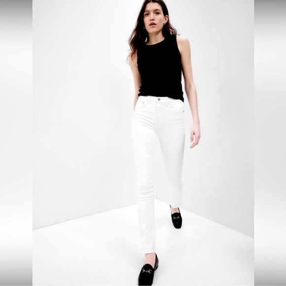 GAP | Jeans | Nwt Gap Sky High Rise Cheeky Straight Jeans With Washwell ...